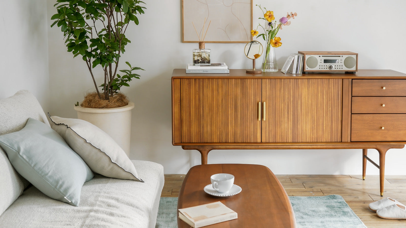 一足先に、春をお部屋に – TIMELESS COMFORT